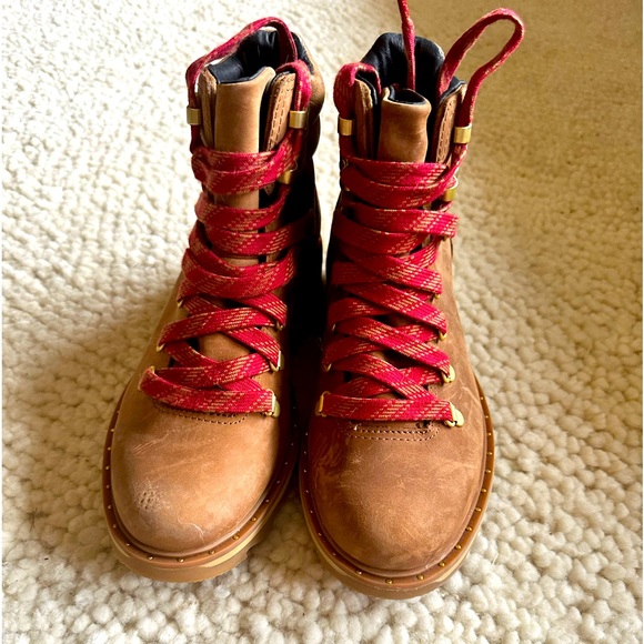 Sorel | Shoes | Nnw Size 9 Sorel Hiking Boot With Red Laces | Poshmark